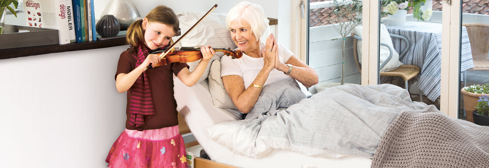 Invacare SB755 vårdsäng - Invacare Sweden